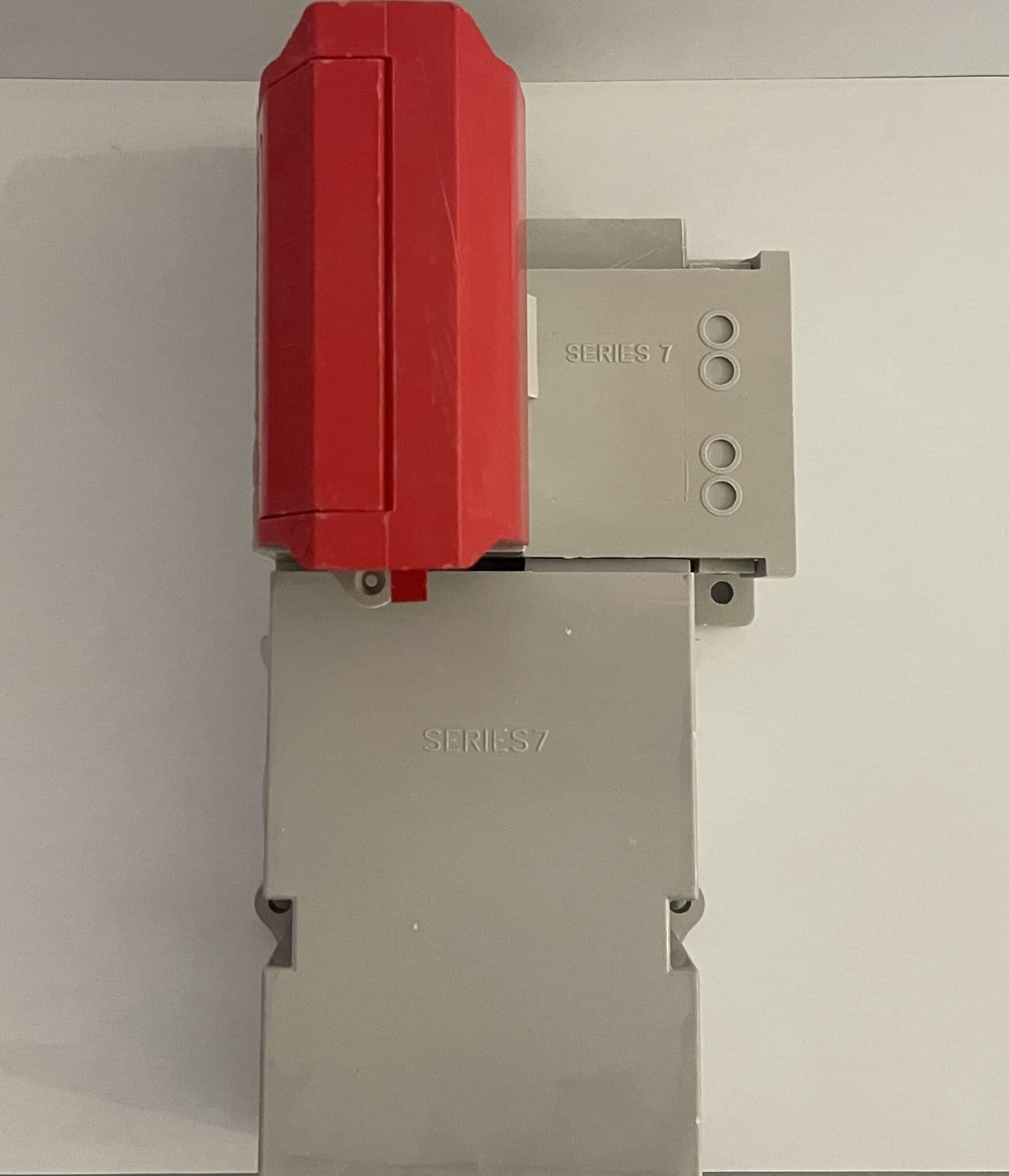 WT HENLEY 54361-05 SERIES 7 RED SOLID LINK ISOLATOR